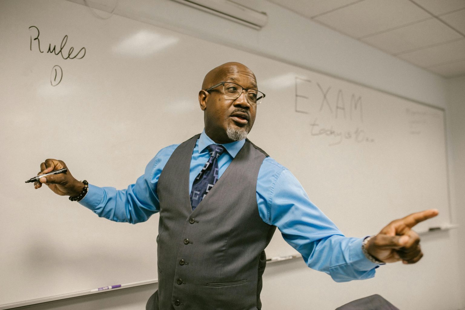 Unlock Classroom Success: Empower Students with Key Rules!